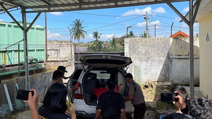 Jenazah Warga Tertembak Dibawa Ke RS Bhayangkara Angkat Proyektil ...