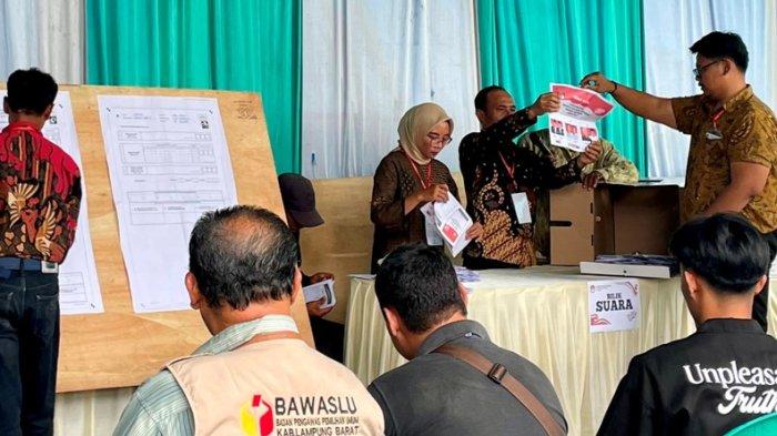 Proses Input Hasil Pemilu 2024 di Lampung Barat ke Aplikasi Sirekap Terhambat - Tribunlampung.co.id