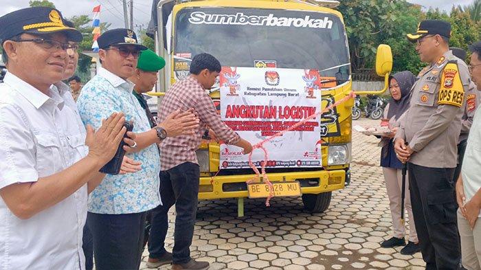 KPU Lampung Barat Mulai Distribusikan Logistik Pilkada ke 3 Kecamatan ... KPU Lampung Barat Mulai Distribusikan Logistik Pilkada ke 3 Kecamatan ...
