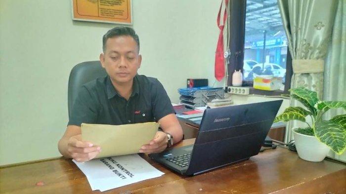 Polres Lampung Timur Amankan Seorang Pengedar Hexymer Tanpa Izin di Mataram Baru - Tribunlampung ...