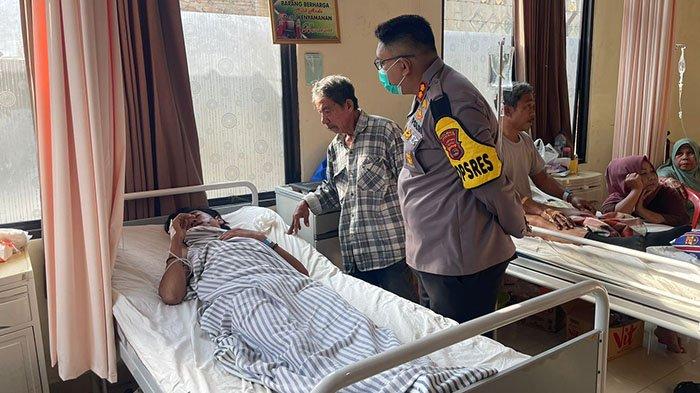 Kapolres Lampung Selatan Jenguk Korban Serangan Geng Motor di RSUD Bob ...