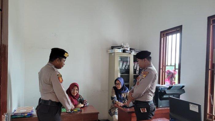 Samapta Polres Tulangbawang Polda Lampung Gelar Patroli Dialogis ke Kantor PPS - Tribunlampung.co.id