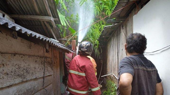 Akibat Bakar Ranting Pohon di Halaman Belakang, Rumah Warga di Lampung ...