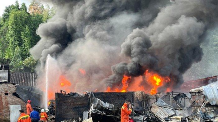 Awal Mula Ibu Hamil dan 2 Anaknya Tewas Terpanggang dalam Kebakaran Rumah di NTT - Tribunlampung ...