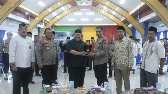 Jumat Curhat, Kapolda Lampung Kunjungi Sekolah Islam Baitul Jannah Bandar Lampung ...