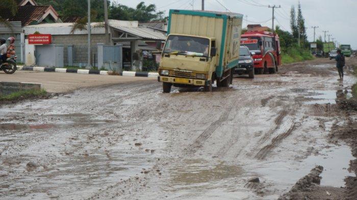 Presiden Jokowi Disebut Bakal Kunjungi Lamteng, Warga Rumbia Berharap Perbaikan Jalan ...