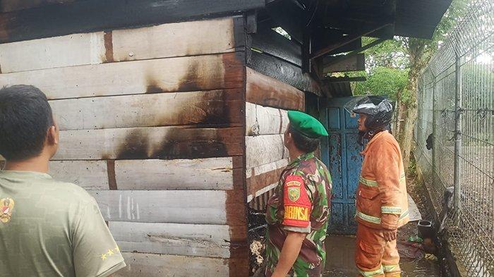 Gegara Puntung Rokok, Rumah Lansia di Lampung Barat Nyaris Ludes Terbakar - Tribunlampung.co.id