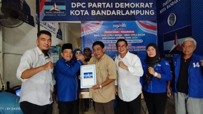 Mantan Kadiskes Lampung Reihana Daftar Penjaringan Wali Kota Bandar Lampung ke-3 Parpol ...