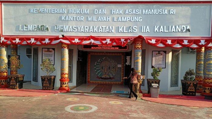 Kalapas Kalianda Dalami Informasi Sewa Ponsel Rp 1,5 Juta ke Warga ...