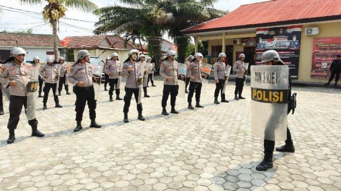 Polres Pesisir Barat Latihan Dalmas Inti Persiapan Pengamanan Pemilu 2024 - Tribunlampung.co.id