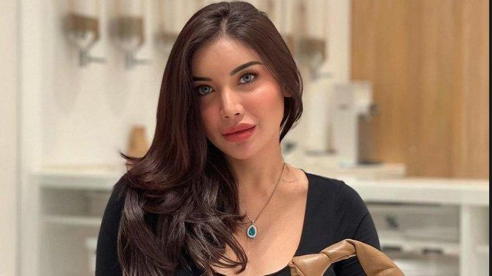 Millen Cyrus Ungkap Fakta Soal Foto Perut Buncit, Akui Dirinya Tak Bisa ...