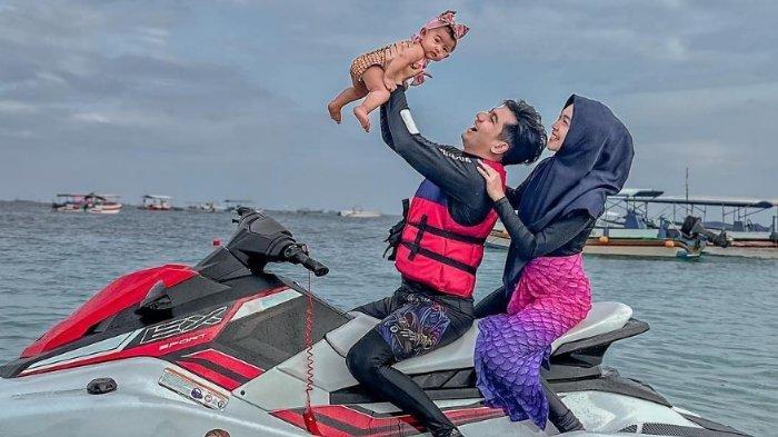 Ria Ricis Ungkap Alasan Moana Tak Kenakan Pelampung Saat Main Jet Ski - Tribunlampung.co.id