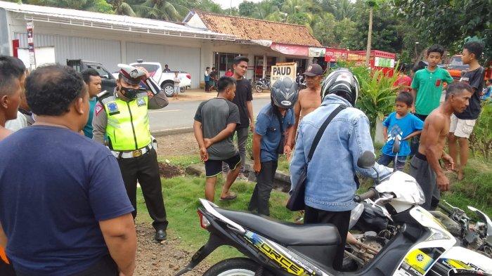 Motor Kakak Beradik di Lampung Timur Bertabrakan dengan Truk Colt Diesel, Satu Orang Tewas ...