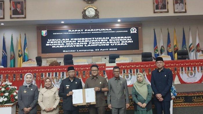 Breaking News DPRD Lampung Gelar Paripurna Pemekaran Sungkai Bunga Mayang - Tribunlampung.co.id