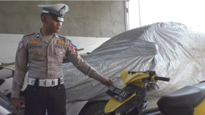 Seorang Pelajar SMA Tewas Kecelakaan di Jalintim Tulangbawang Lampung ... Seorang Pelajar SMA Tewas Kecelakaan di Jalintim Tulangbawang Lampung ...