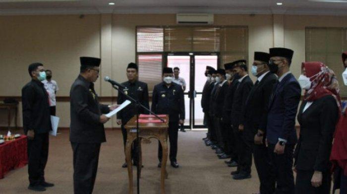 Pemkab Lampung Selatan Lantik 2 Pejabat Administrator dan 11 Pejabat Pengawas - Tribunlampung.co.id