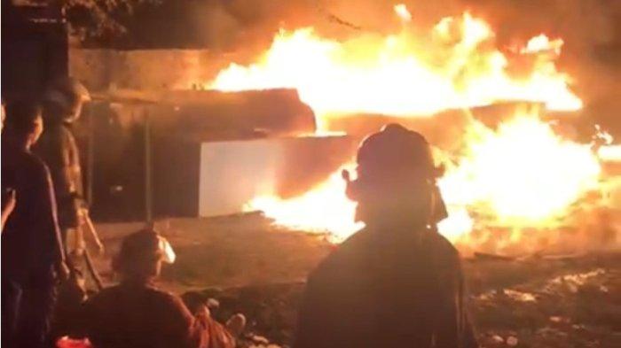 Ibu Hamil Nekat Selamatkan 2 Anaknya Yang Terjebak Kebakaran Rumah