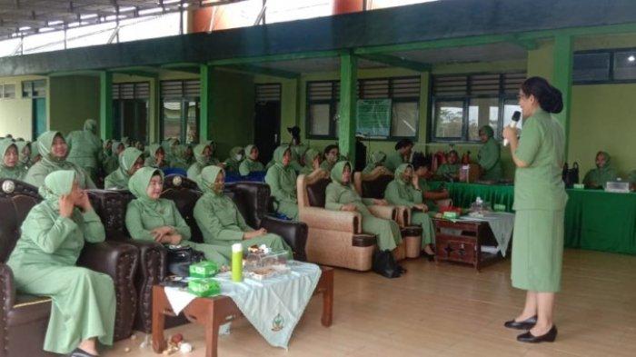 Pertemuan Gabungan Persit Kartika Chandra Kirana Cabang L Kodim 0427/Way Kanan - Tribunlampung.co.id