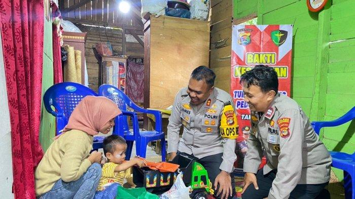 Polres Tulang Bawang Gelar Bakti Sosial, Kapolres Kunjungi Dua Warga ... Polres Tulang Bawang Gelar Bakti Sosial, Kapolres Kunjungi Dua Warga ...