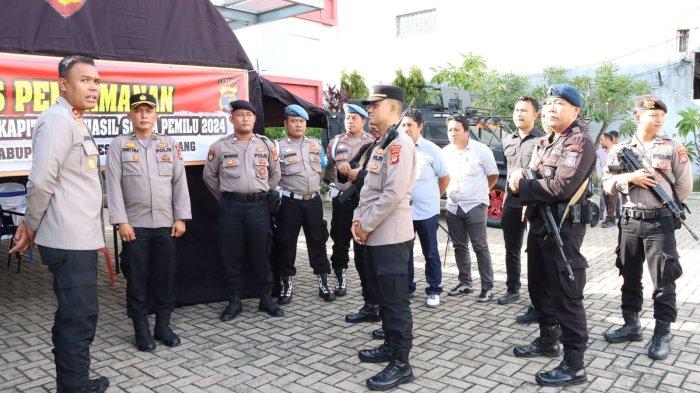 Polres Tulangbawang Polda Lampung Kawal Pleno Terbuka Hasil Pemilu 2024 Tingkat Kabupaten ...