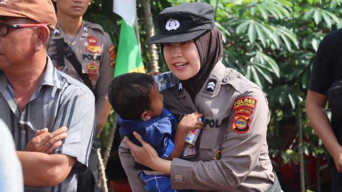 Polwan Polres Lampung Selatan Amankan Eksekusi Lahan PTPN - Tribunlampung.co.id
