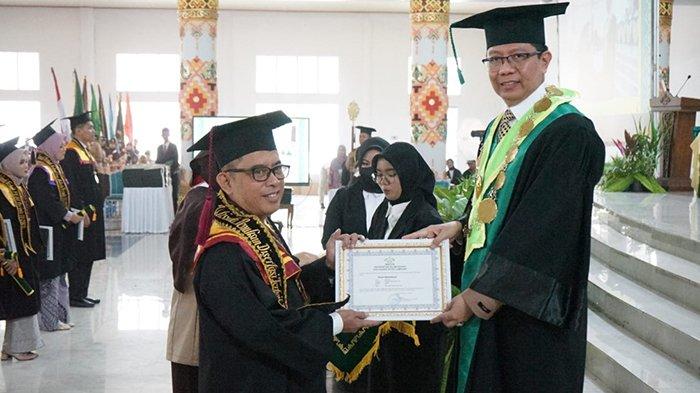 Puji Raharjo Jadi Penulis Disertasi Terbaik UIN Raden Intan Lampung ...