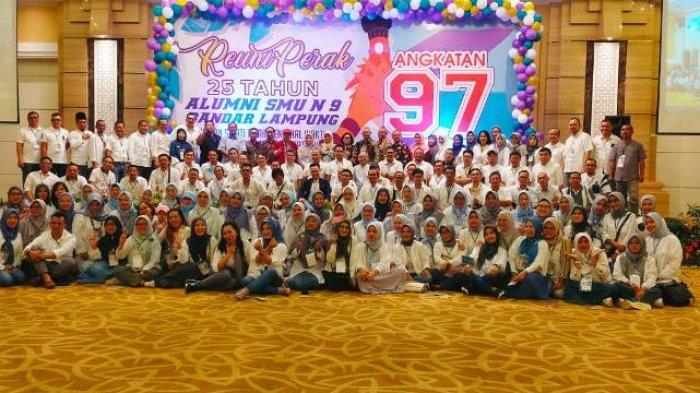 Ratusan Alumni Hadiri Reuni Perak 25 Tahun SMAN 9 Bandar Lampung ...