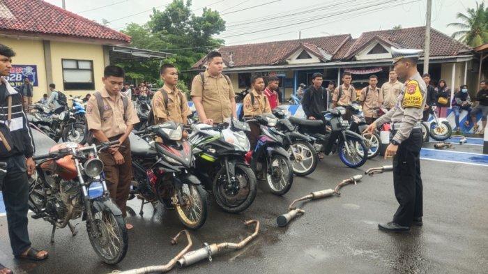 49 Motor Terjaring Razia Knalpot Brong di Lampung Tengah - Tribunlampung.co.id