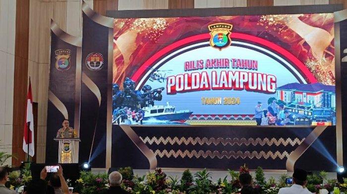 Breaking News Polda Lampung Gelar Rilis Akhir Tahun 2024 - Tribunlampung.co.id