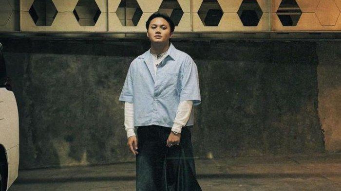 Rizky Febian Dibilang Mirip Peramal Lokal Pasca Oplas di Bagian Hidung ...