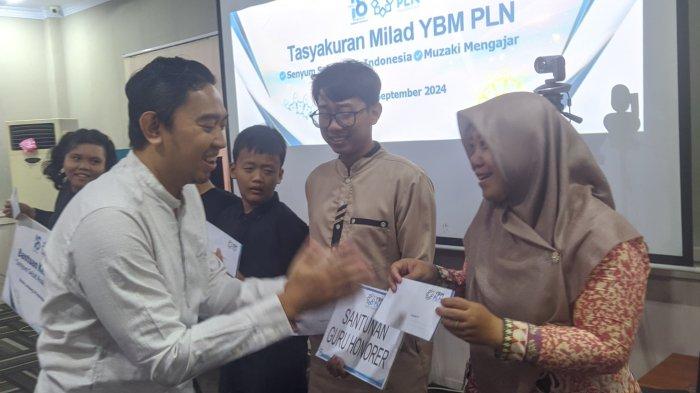 30 Penyandang Disabilitas dan 10 Pengajar Dapatkan Bantuan YBM PLN UID Lampung - Tribunlampung.co.id