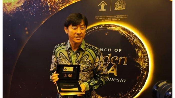 Presiden Jokowi Resmi Luncurkan Golden Visa, Shin Tae-yong Bangga jadi ...