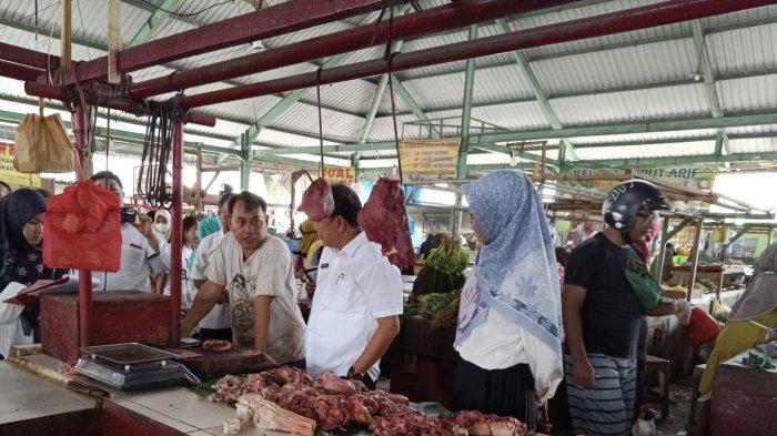Stok Daging Ayam dan Sapi di Bandar Lampung Jelang Lebaran Aman - Tribunlampung.co.id