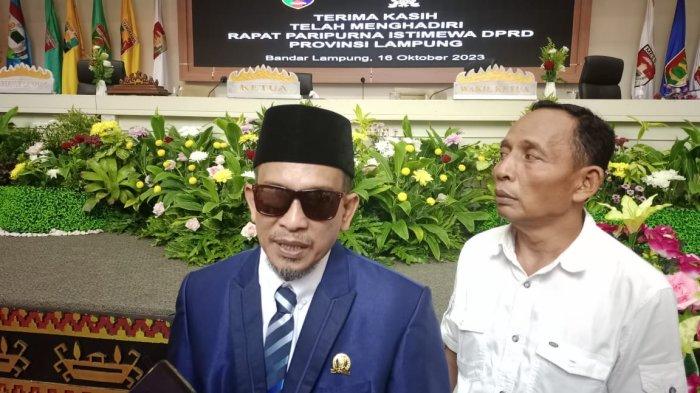 Gantikan Almarhum Ahmad Fitoni, Sugianto Resmi Dilantik Jadi Anggota DPRD Lampung ...