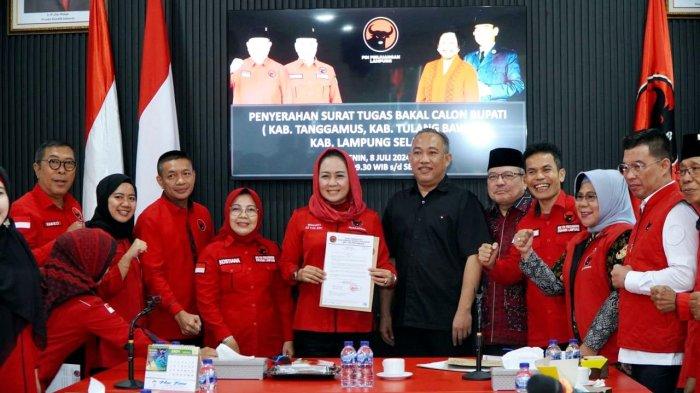 DPP PDIP Turunkan Surat Tugas ke Winarti untuk Tulangbawang ...