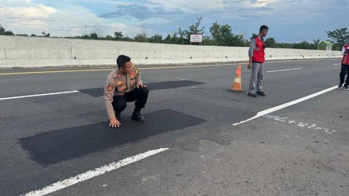 Persiapan Hadapi Arus Mudik Lebaran, Kapolres Mesuji Tinjau Perbaikan Jalan Tol Terpeka ...