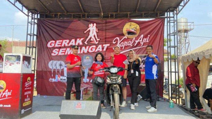 Warga Bandar Lampug Ini Tak Menyangka Dapat Motor Jalan Sehat Gerak ...