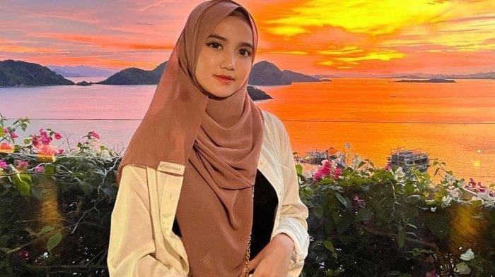 Wirda Mansur Naik Haji di Usia 22 Tahun Lewat Jalur Influencer - Tribunlampung.co.id