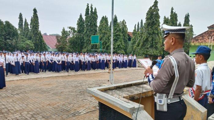 Satlantas Polres Lampung Timur Imbau Pelajar Patuhi Rambu Lalu Lintas - Tribunlampung.co.id