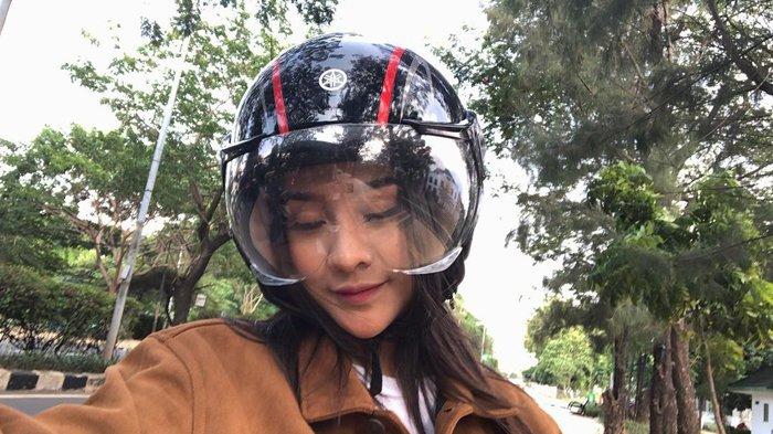 Cari Asisten Pribadi Mirip Ariel NOAH, Anya Geraldine Bakal Bayar Rp 30 Juta - Tribunlampung.co.id