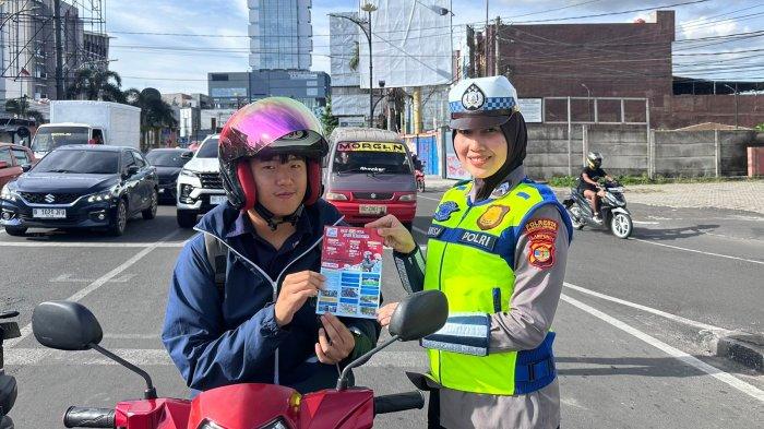 Opa Keselamatan 2024, Satlantas Polresta Balam Polda Lampung Bagi Brosur ke Pengguna Jalan ...