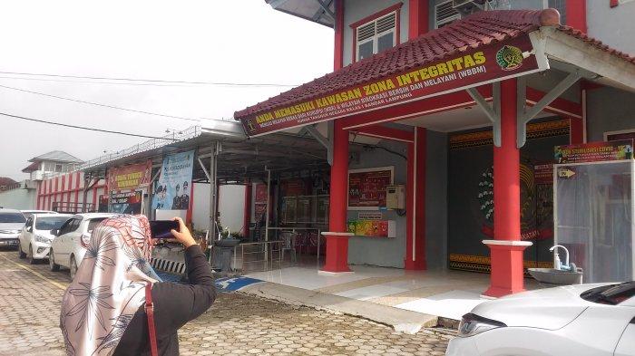 Bupati Nonaktif Lampung Utara Masuk Blok B Rutan Way Huwi, Kalapas: Tak ...
