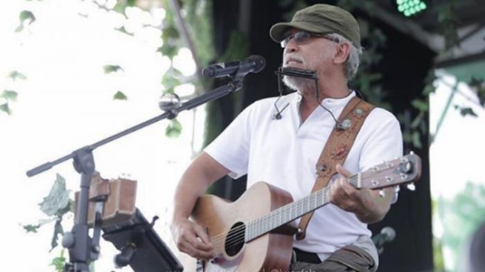 Chord Gitar dan Lirik Lagu Sugali Iwan Fals, Lihat Sugali Menari ...