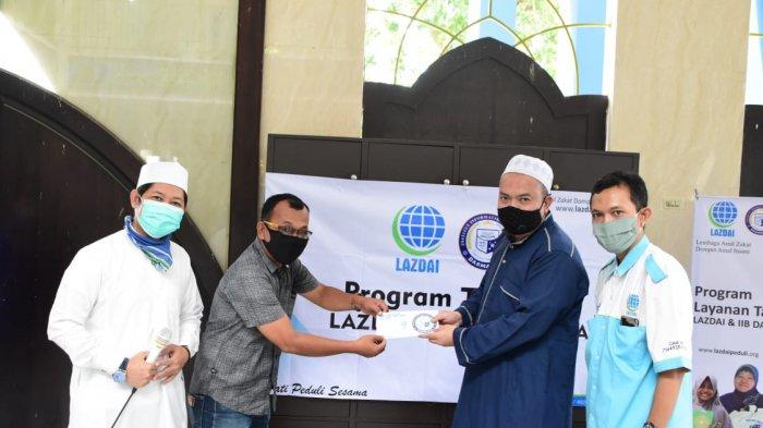 IIB Darmajaya dan LAZDAI Lampung Bagikan 100 Paket Sembako - Tribunlampung.co.id