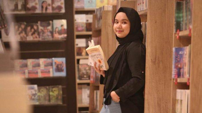Erisca Febriani, Gadis Asal Bandar Lampung Sukses Hasilkan Novel yang ...