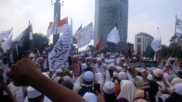 Bendera Merah Putih Diduga Dicoret, FPI Dituding Cederai Nilai ...