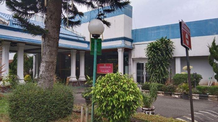Terpasang Garis Kuning Tanda Disegel, Hotel Marcopolo Bandar Lampung ...