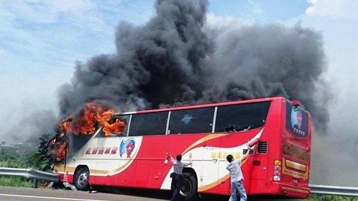 Bahan Kimia Meledak di Dalam Bus Rajabasa Utama, 5 Penumpang Luka ...