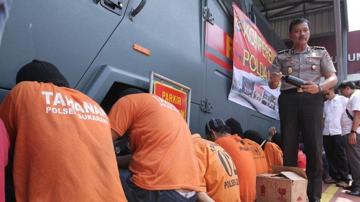 Rugikan Korbannya Miliaran Rupiah, Wanita Asal Punggur Dicokok Jajaran Polda Lampung ...