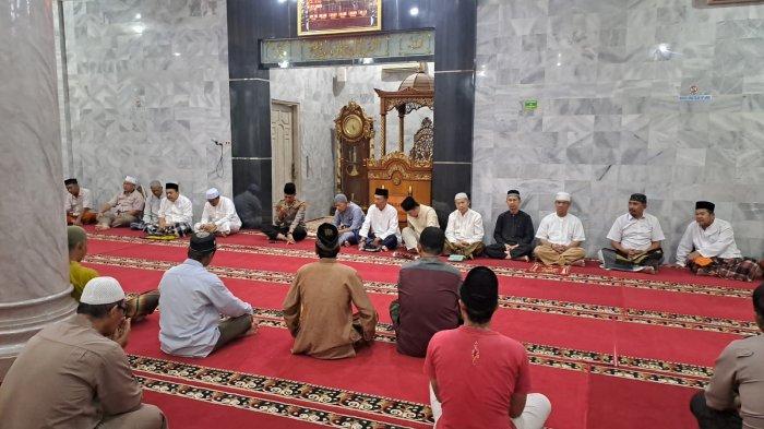 Kapolsek Tanjung Karang Timur Polda Lampung: Elemen Masyarakat Harus ... Kapolsek Tanjung Karang Timur Polda Lampung: Elemen Masyarakat Harus ...